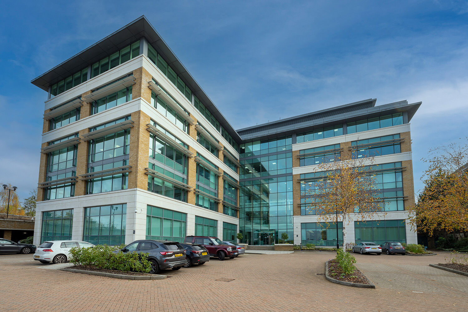 ONE Arlington Square, Bracknell - Office property in Bracknell - Vail ...