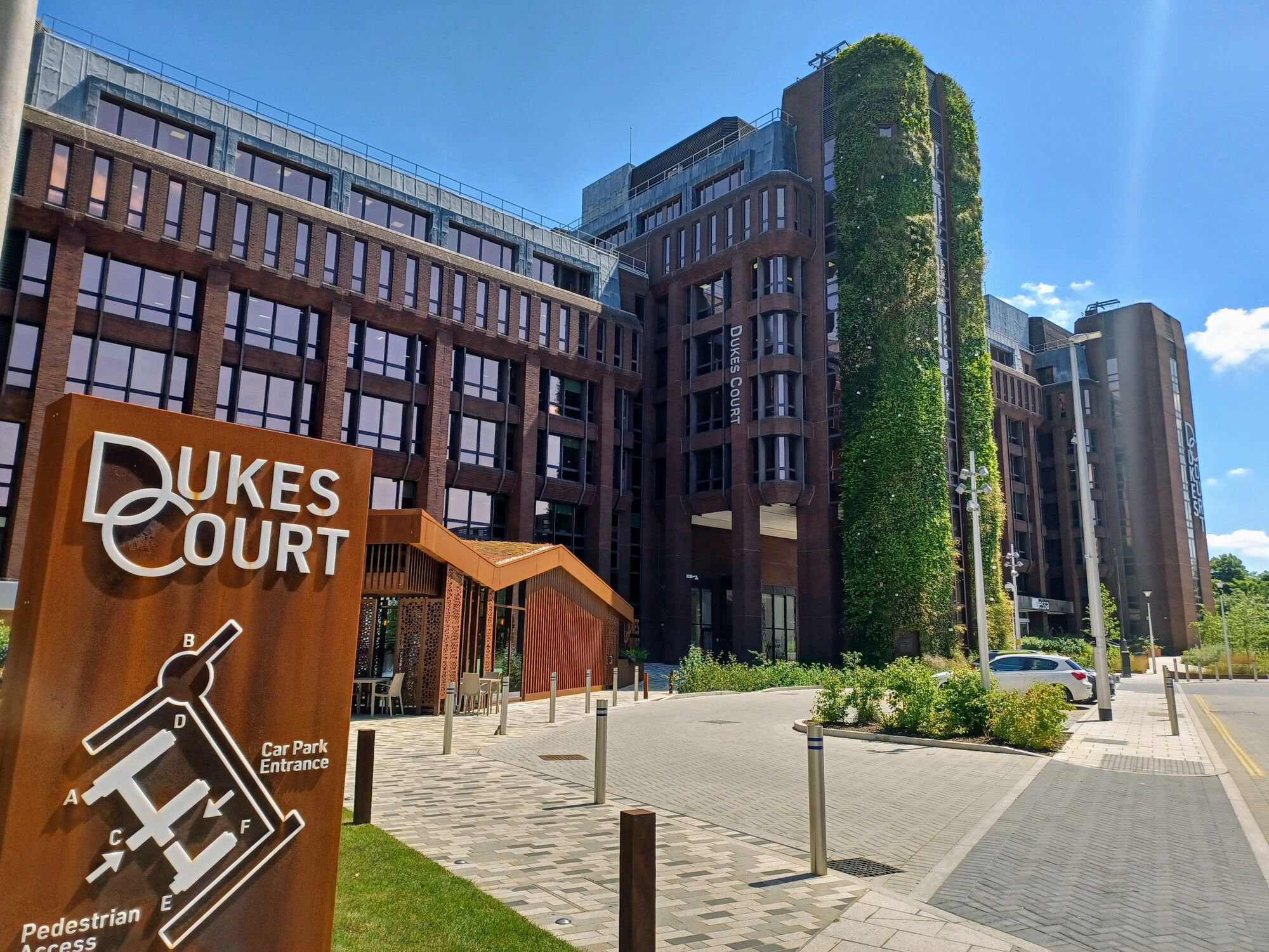 Dukes Court Duke Street, Woking - Office property in Woking - Vail Williams
