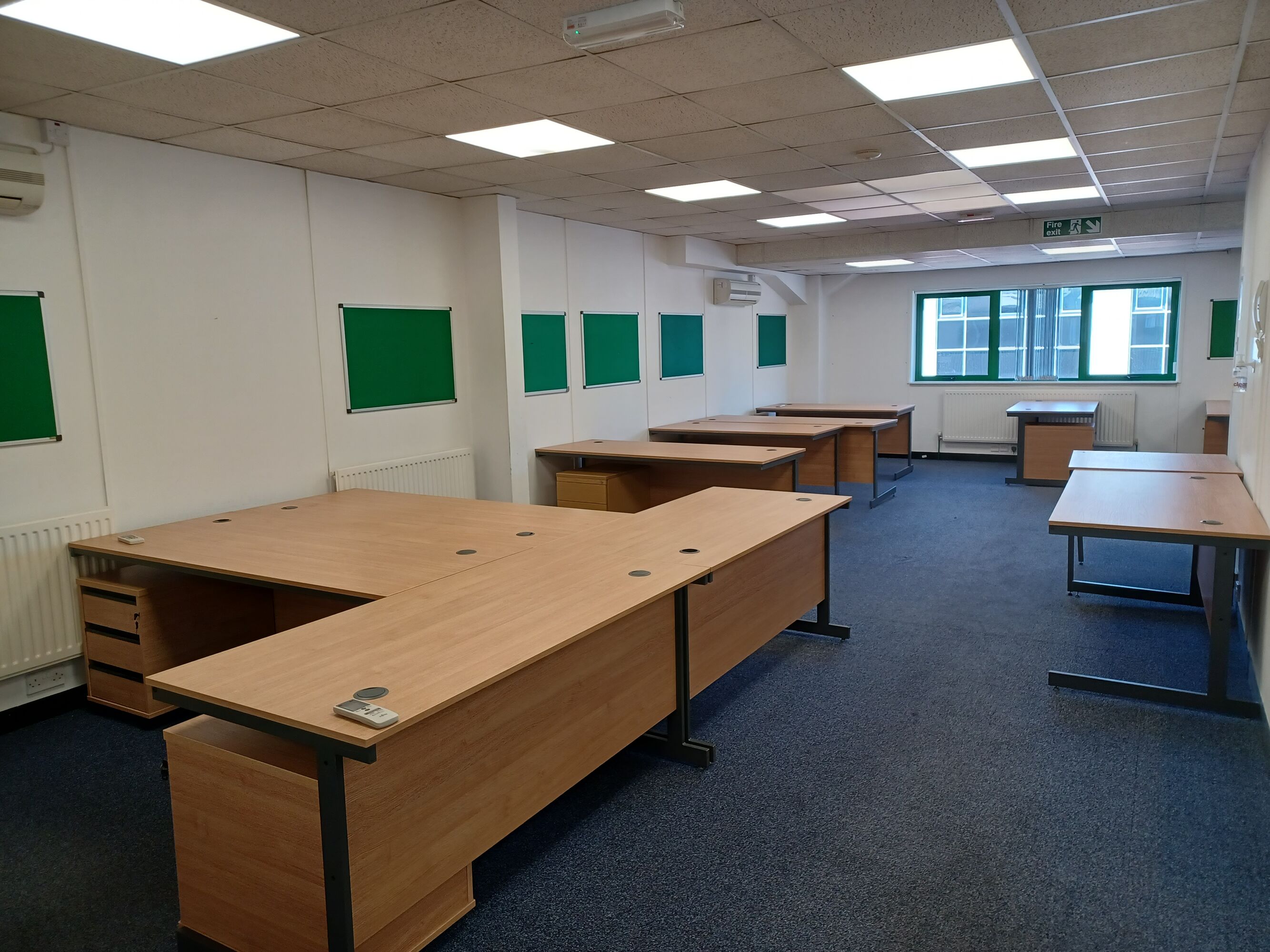 Arena 100 Berkshire Place,, Reading - Office property in Reading - Vail ...