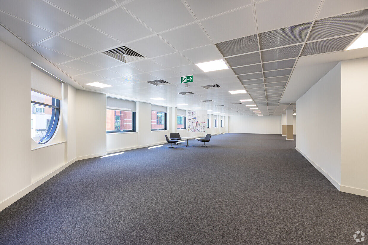 Export House, WOKING, Woking - Office property in Woking - Vail Williams