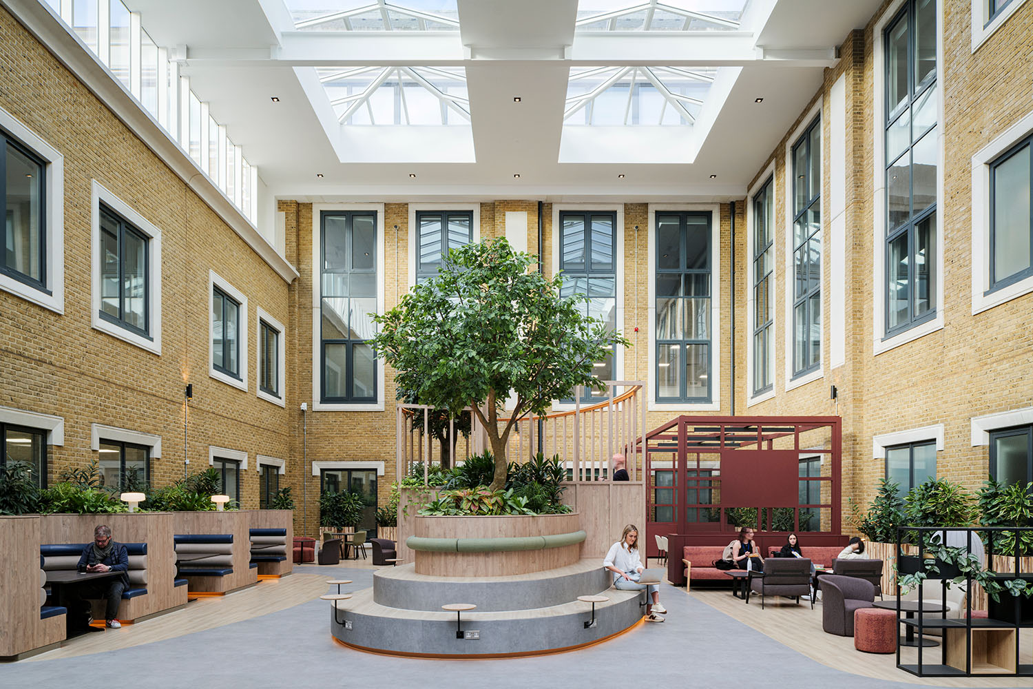 One Station Square, Bracknell - Office property in Bracknell - Vail ...