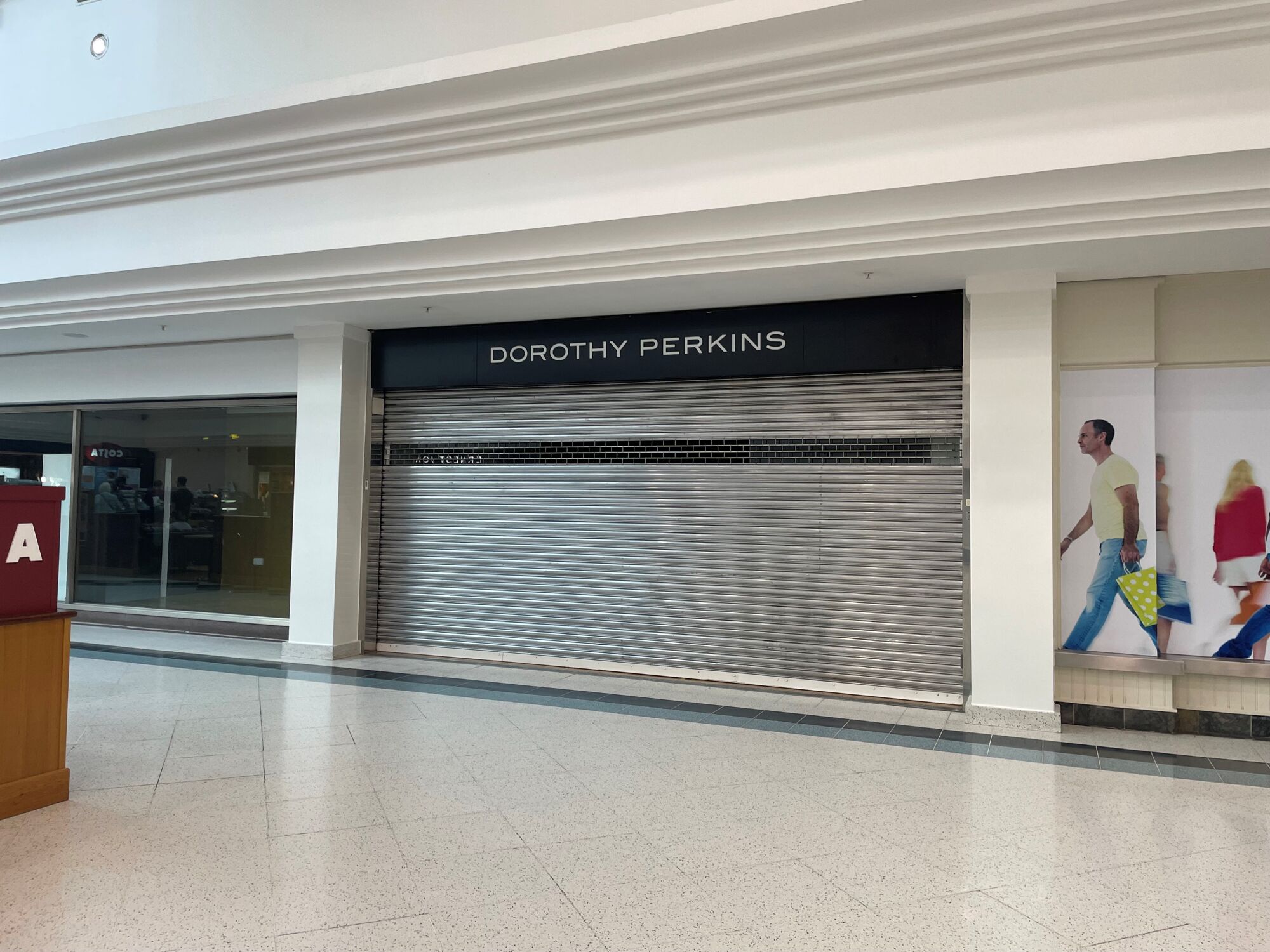 Unit 24 (7 Delme Square) Fareham Shopping Centre, Fareham - Retail ...