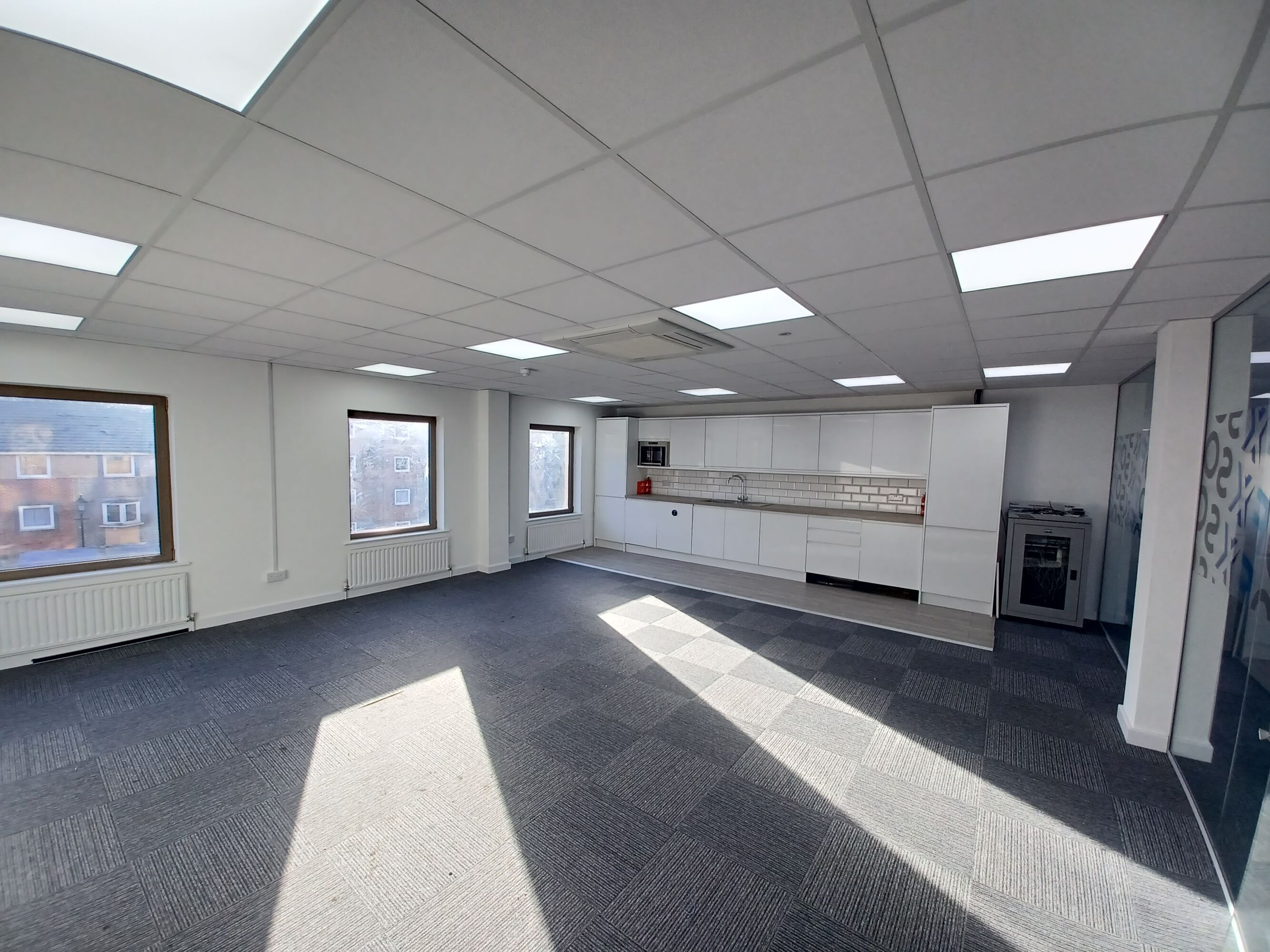 Saxon House Saxon Wharf, Southampton - Office property in Southampton ...