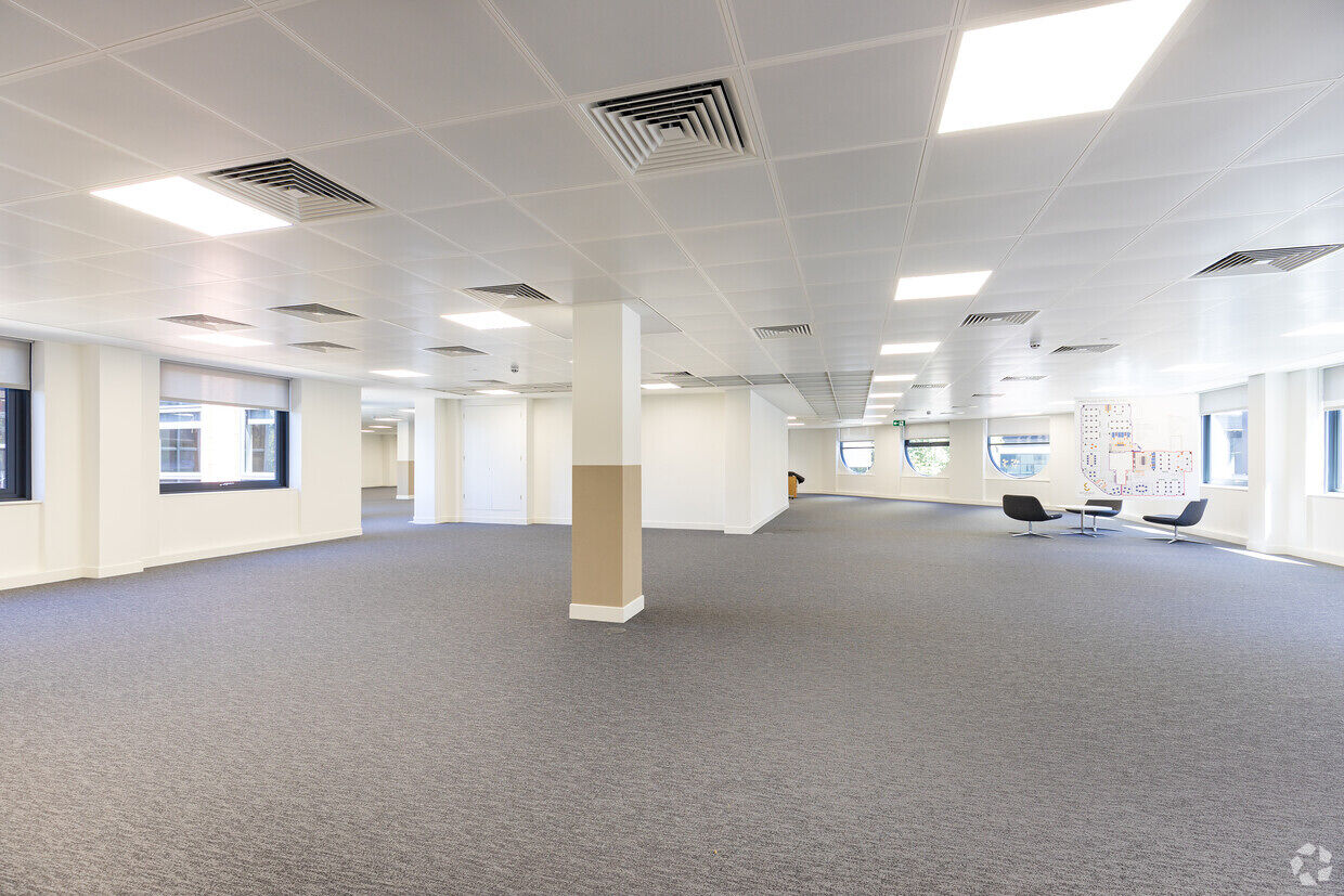 Export House, WOKING, Woking - Office property in Woking - Vail Williams