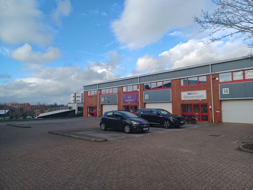 Warehouses and Industrial Properties in Reading | Vail Williams | Vail ...