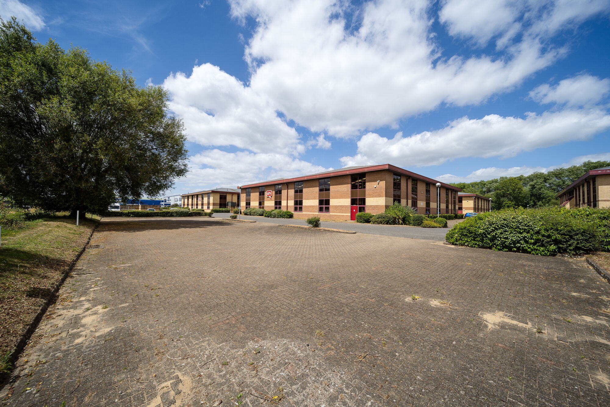 Horizon West Pool & Kennet House, Newbury - Industrial / Warehouse ...